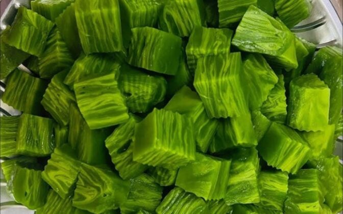 Vào bếp làm bánh Đúc gân lá dứa chuẩn miền Tây